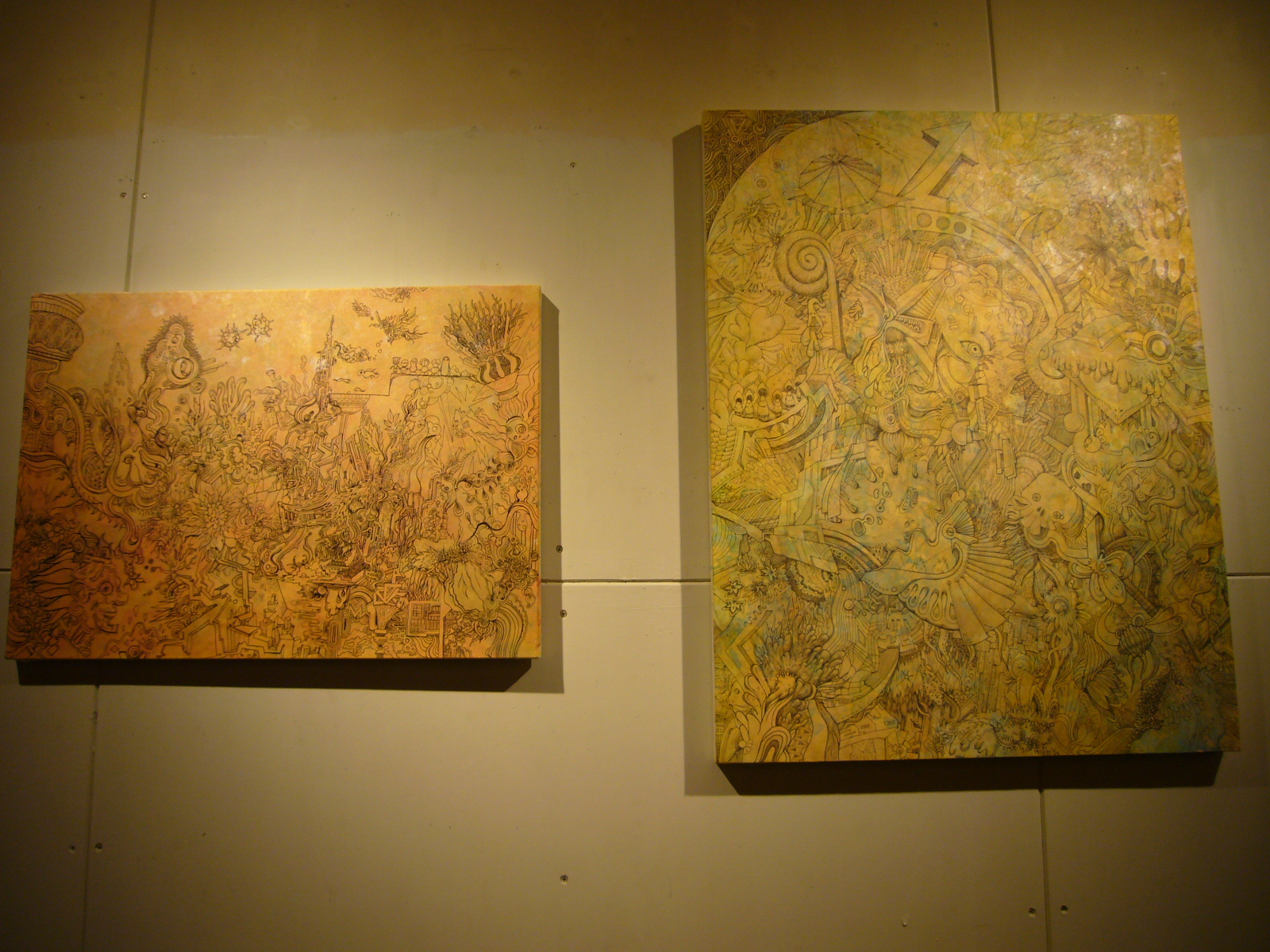 PHOTO -vol.04- 「TRICHROISM」展示風景