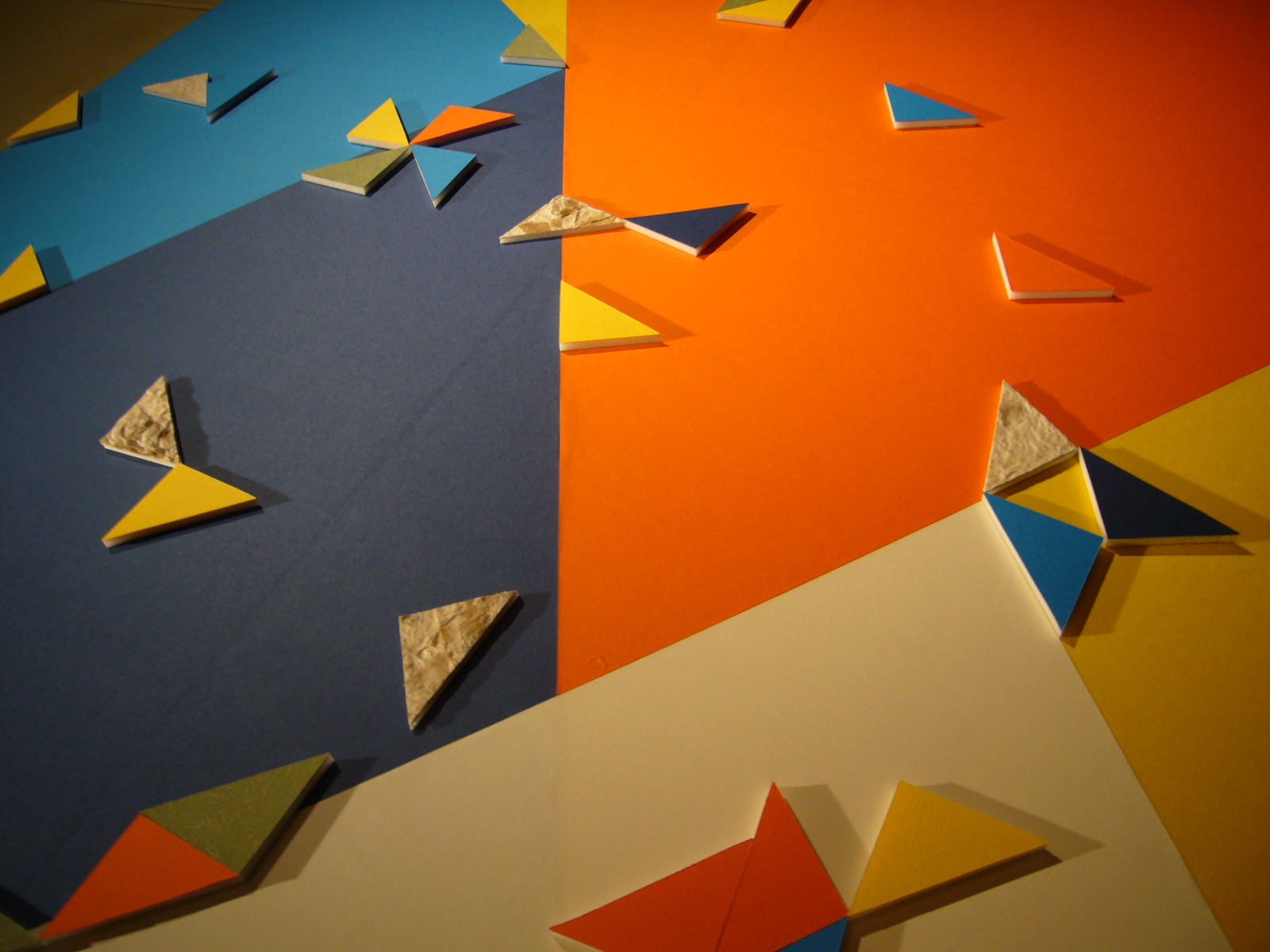 PHOTO -vol.04- 「TRICHROISM」展示風景